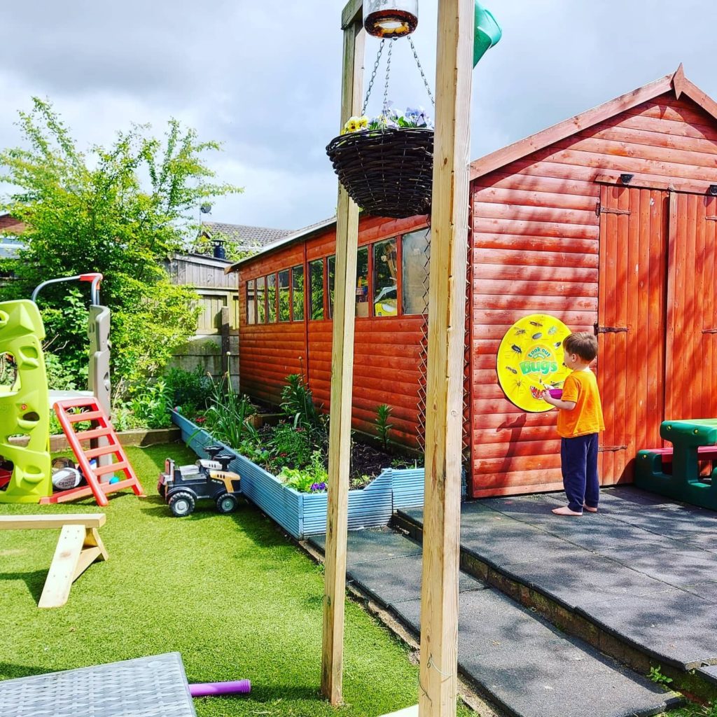 Bug Identification Sign, Circular - Perfect for School Nature Areas